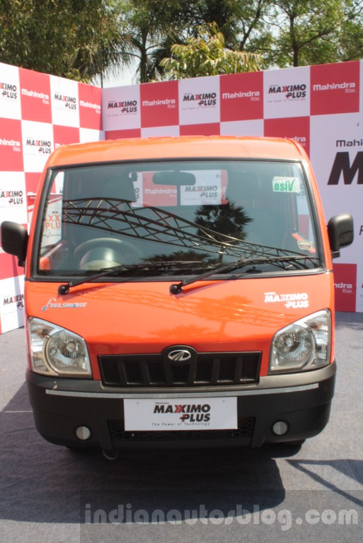 Mahindra Maxximo Plus Logo
