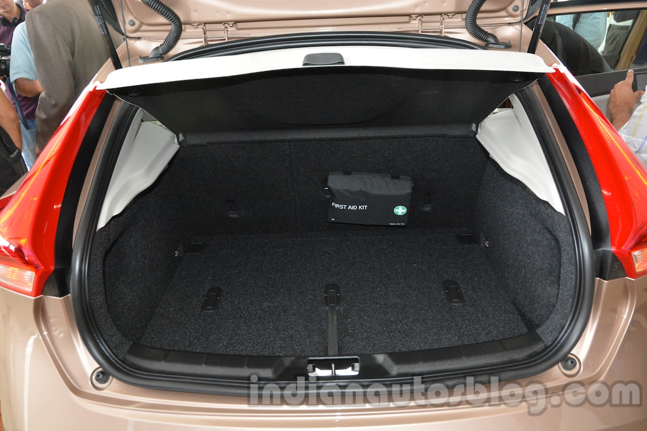 Boot of the Volvo V40 Cross Country