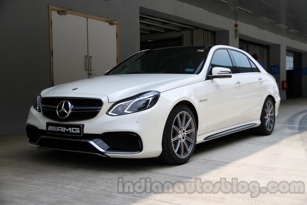 Front left three quarter of the 2014 Mercedes E 63 AMG high res