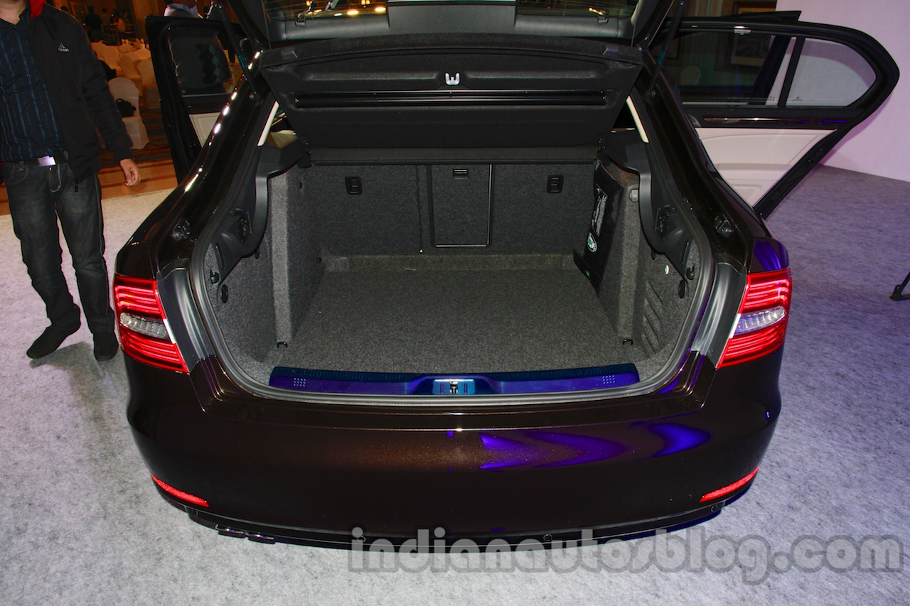 Skoda Superb 2014 Facelift