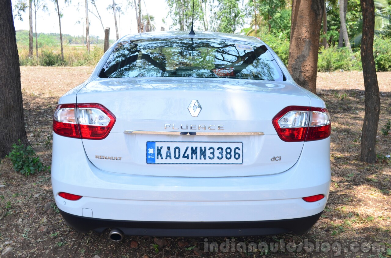 2014 Renault Fluence facelift review rear shot