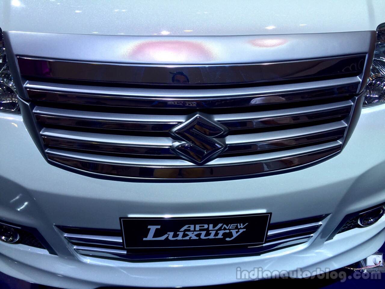 Suzuki APV Luxury at the 2014 Indonesia International Motor Show grille