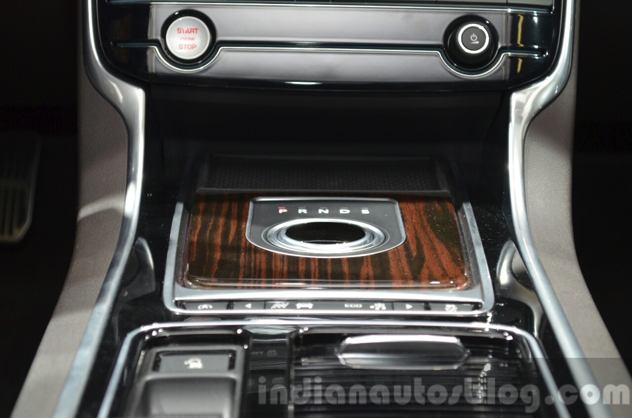 2016 Jaguar XF rotary gear selector at the IAA 2015