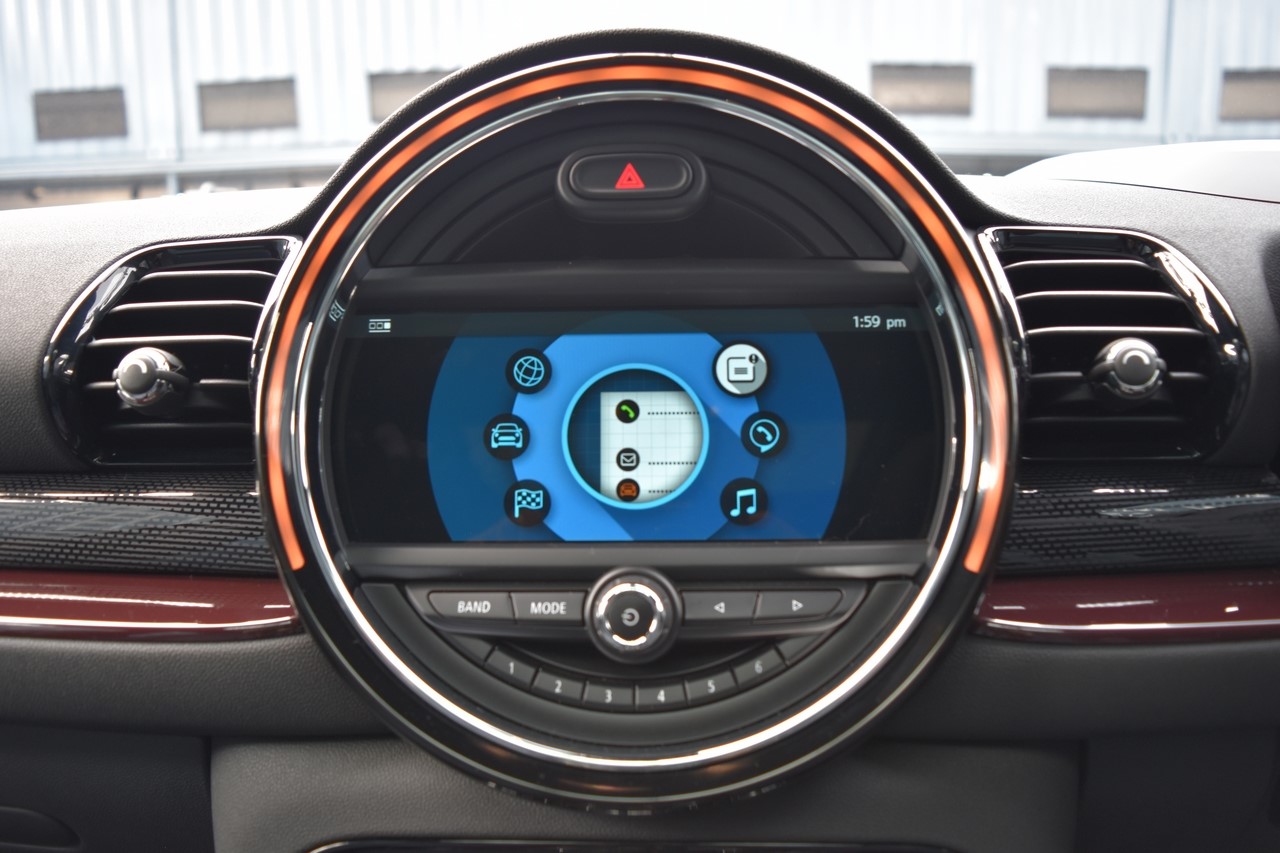 2017 MINI Clubman Cooper S infotainment system