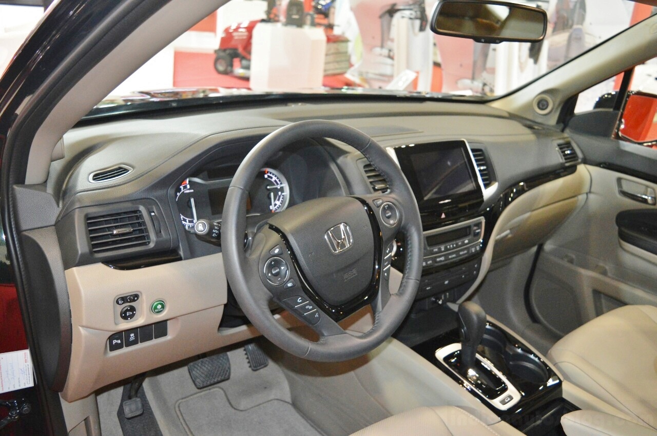 Honda Pilot 2016 Interior