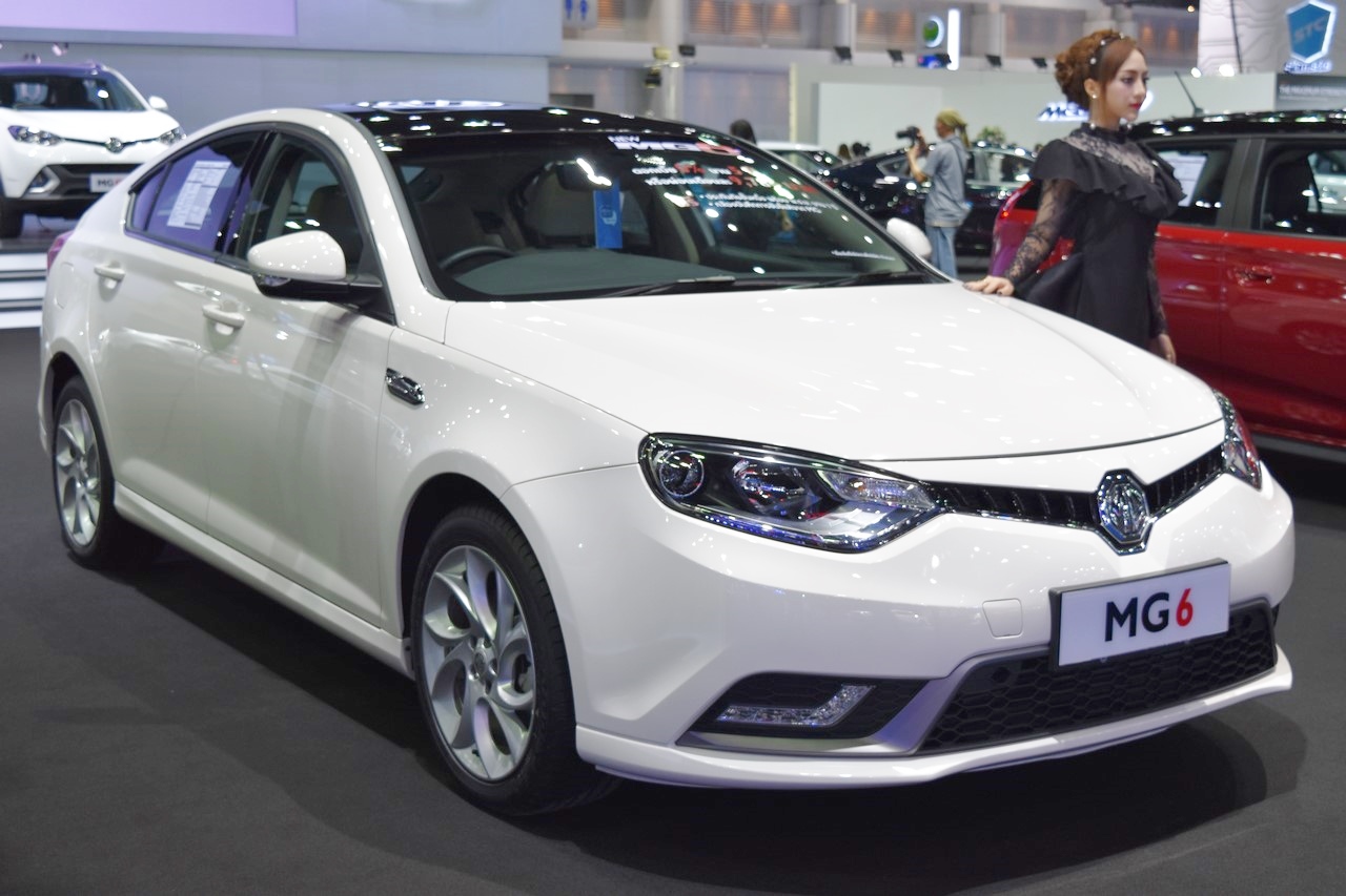 MG6 Fastback front three quarters right side MG6 Fastback at 2017 ...