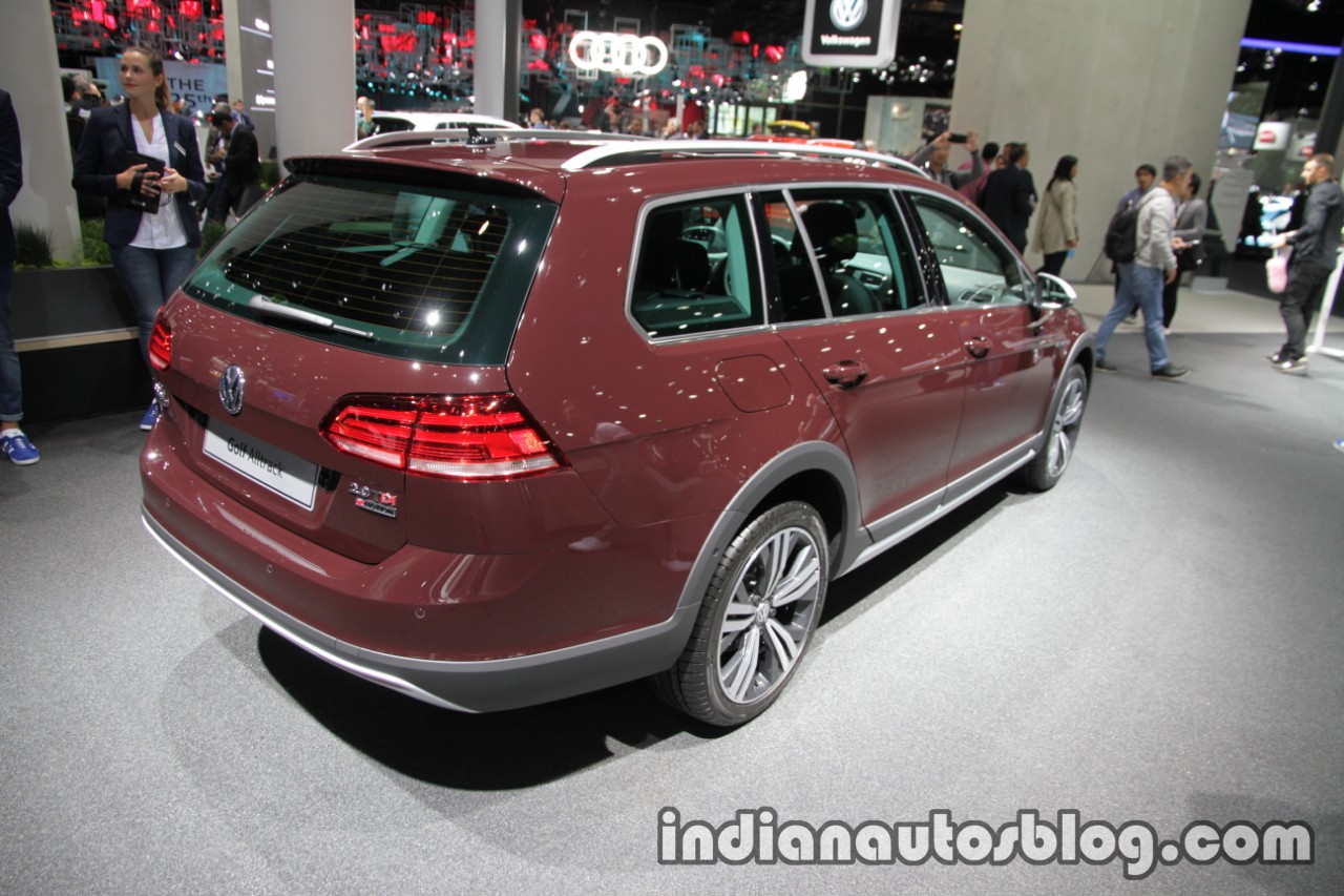 2018 VW Golf Alltrack rear three quarter at the IAA 2017