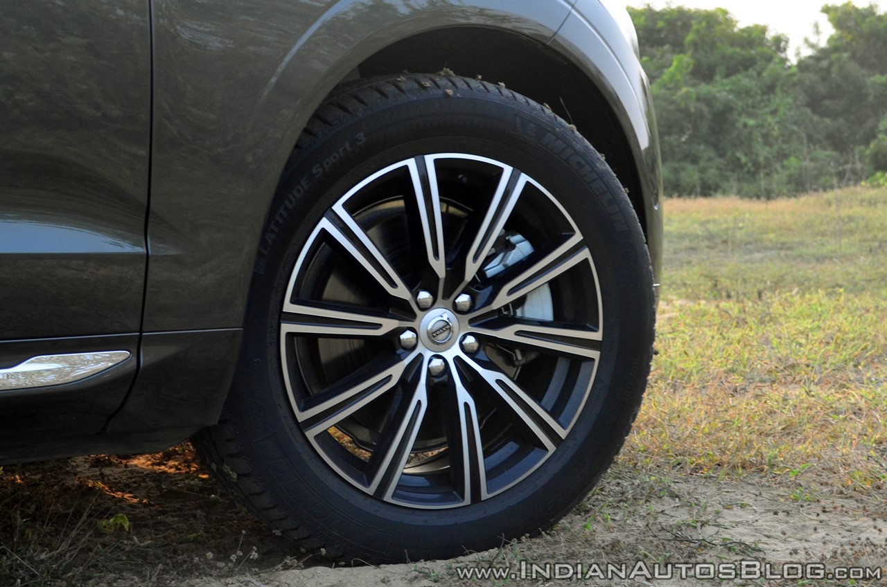 Volvo XC60 test drive review alloy wheels
