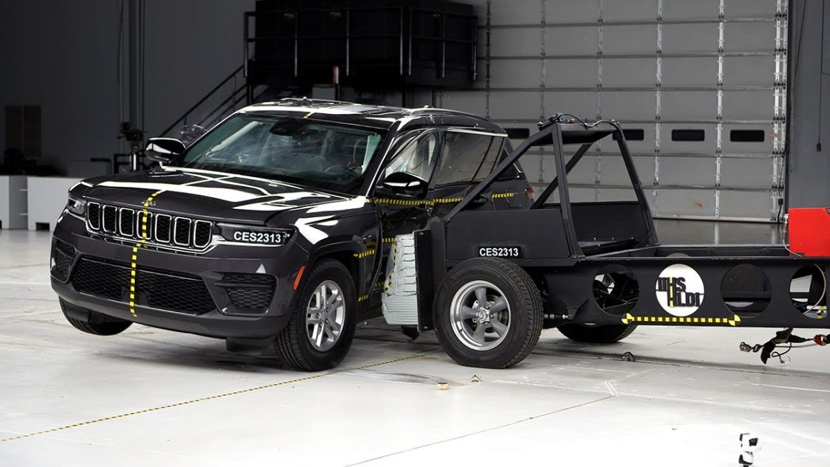 Jeep Grand Cherokee Limited Crash