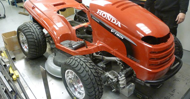 New Honda lawnmower does 208kph, 0-100kph in 4s with a Bugatti Veyron ...