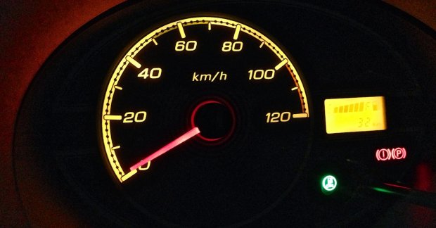 Tata Nano sells just 545 units in December 2013
