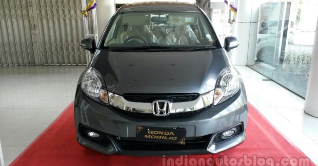 IAB Report - Honda begins dealer dispatch of City petrol