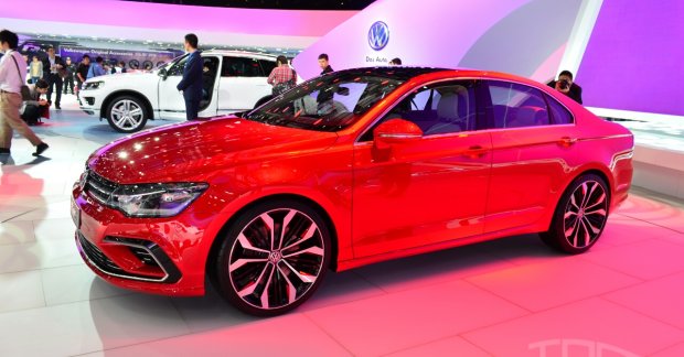 VW New Midsize Coupe concept - Beijing Live