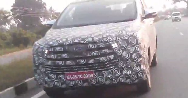 2016 Toyota Innova with LED DRLs snapped in India