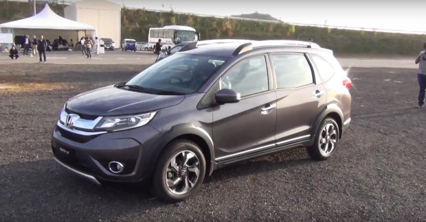 Honda BR-V exterior and interior walkthrough - Videos