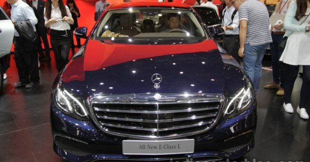 2016 Mercedes E-Class LWB – 2016 Auto China Live