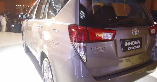Toyota Innova Crysta 2.7L Petrol launch in India by Diwali