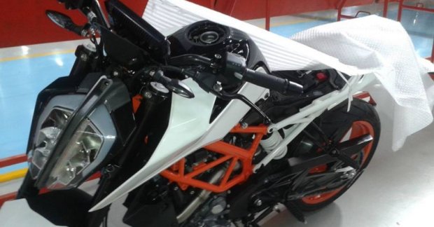 Next-gen KTM Duke 390 spied in India