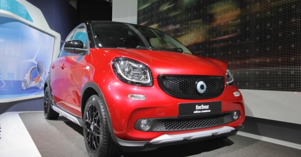 Smart forfour crosstown edition showcased at IAA 2017 - Live