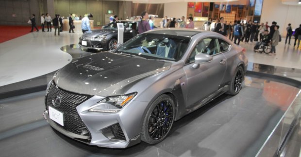 Lexus RC F 10th anniversary edition at 2017 Tokyo Motor Show - Live