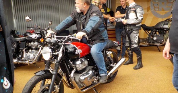 RE dealer shares first look experience of Interceptor & Continental GT 650