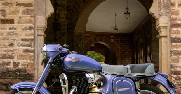 Restored Jawa 250 with the picturesque backdrop of Rajasthan is a sight ...
