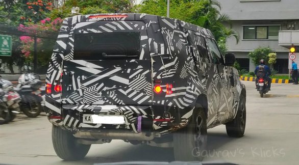 2020 Land Rover Defender spotted in India once again