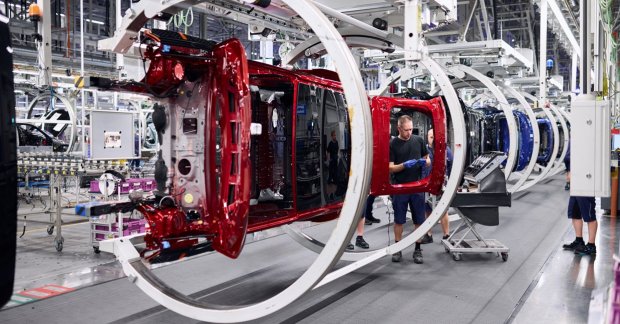 BMW Using Artificial Intelligence for Smart Maintenance at its Plant