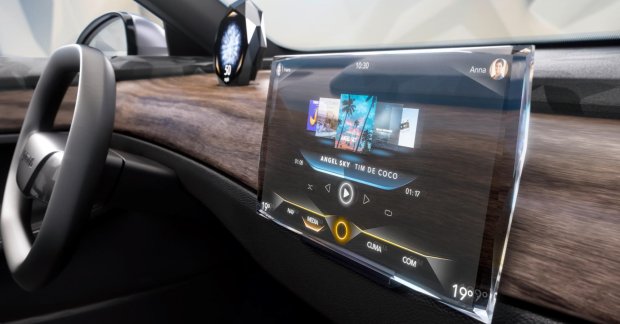 Crystal Center Display: Future of Luxurious Car Interior?