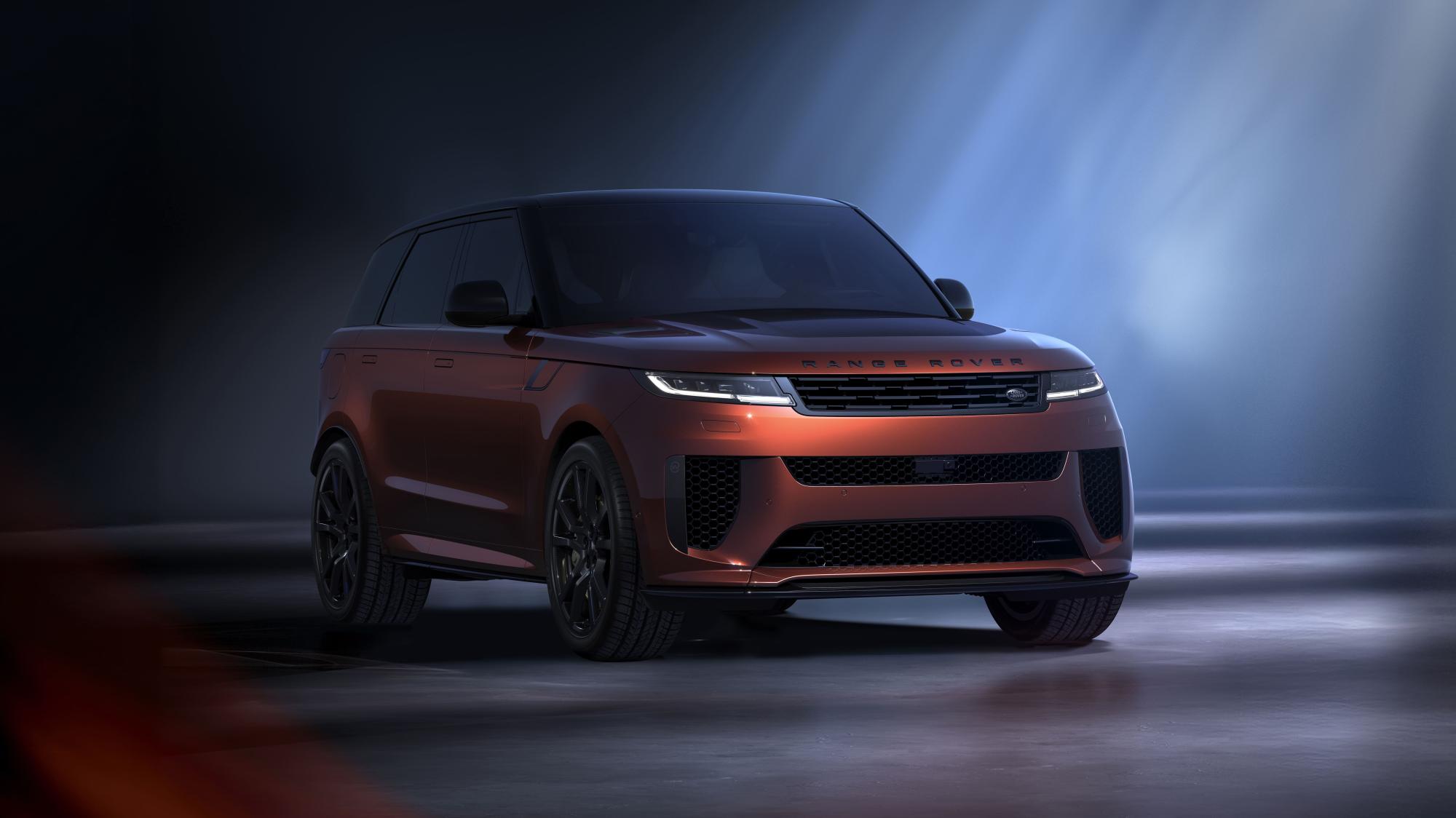 Range Rover Sport SV Carbon Debuts as Lightweight Luxury Powerhouse